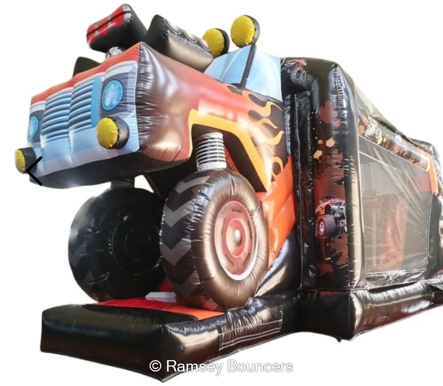 Obstacle Courses - Bouncy Castle Hire in Ramsey | Ramsey Bouncers